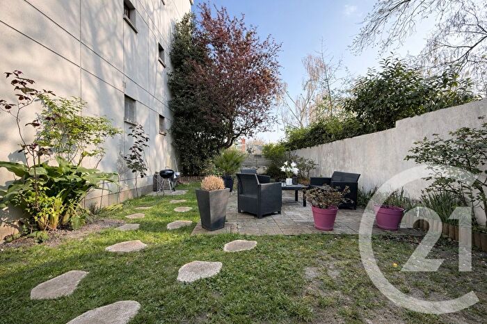 Appartement à vendre - Livry-Gargan, Centre-ville - 3 pièces - 2 chambres