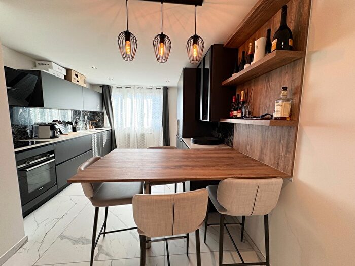 Appartement à vendre - Bassens - 4 pièces - 3 chambres