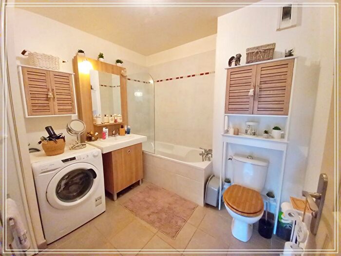 Appartement à vendre - Roquebrune-sur-Argens, La Bouverie - 2 pièces - 1 chambre