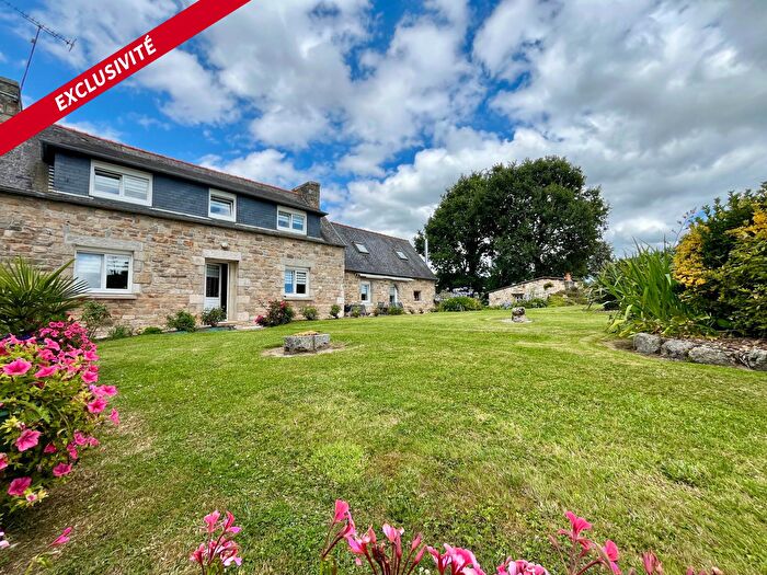 Maison à vendre - Plouaret - 5 pièces - 4 chambres