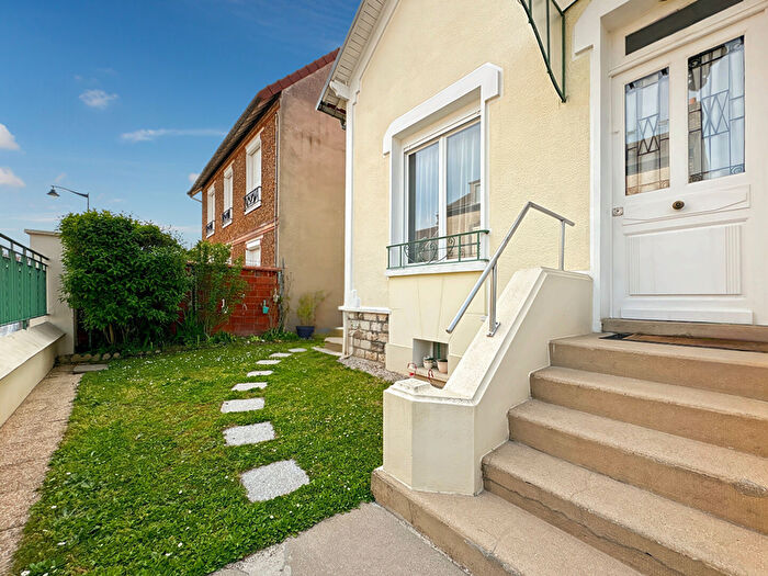 Maison à vendre - Mantes-la-Jolie, Gassicourt - 5 pièces - 3 chambres