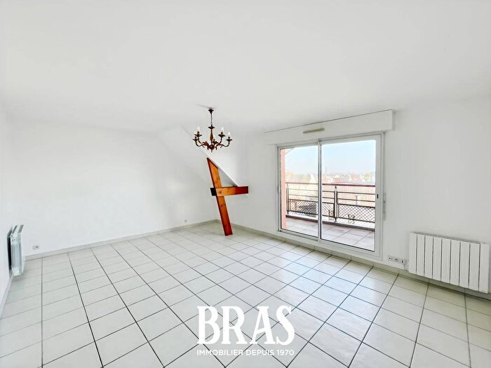 Appartement à louer - Le Centre, Guérande - 4 pièces - 3 chambres