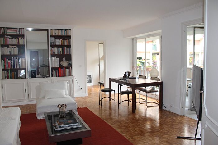 Paris 18ème, Grandes Carrières, Clichy : Appartement 2 pièces à vendre