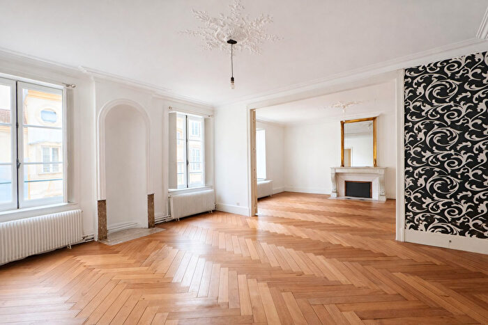 Appartement à louer - Nancy - 6 pièces - 3 chambres