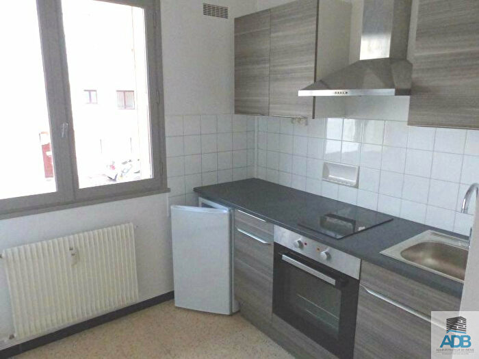 Appartement 1 pièce à louer à Roanne, Gare