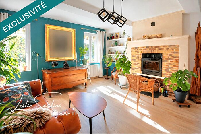 Maison 4 pièces à Vaudeloges, à vendre