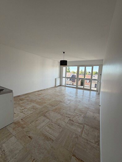 Appartement 2 pièces à Ruffins-Théophile Sueur-Montreau-Le Morillon, à louer