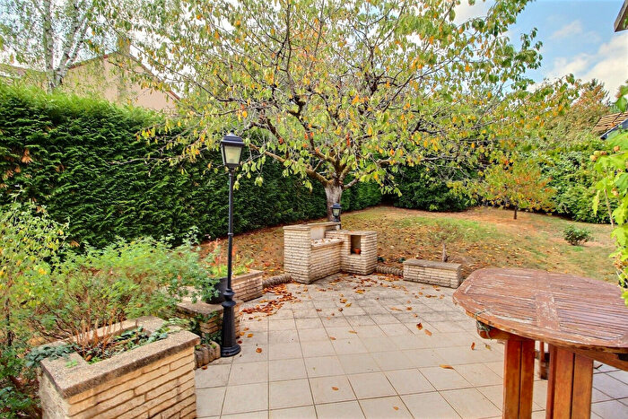 Maison 6 pièces à Bièvres, à vendre