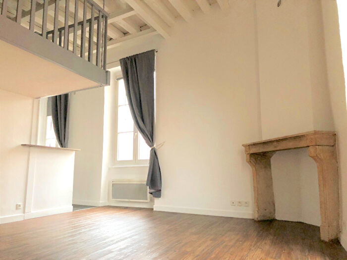 Appartement 2 pièces à Lyon 5ème, Quartiers anciens, à louer
