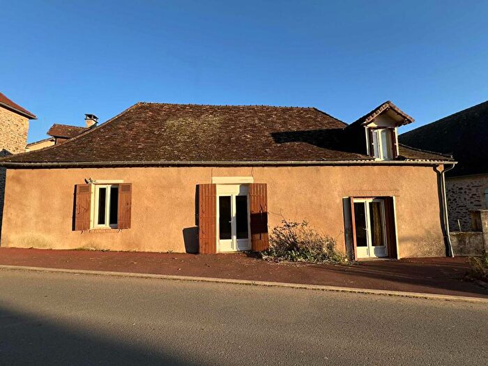 Maison 6 pièces à Sarrazac, à vendre