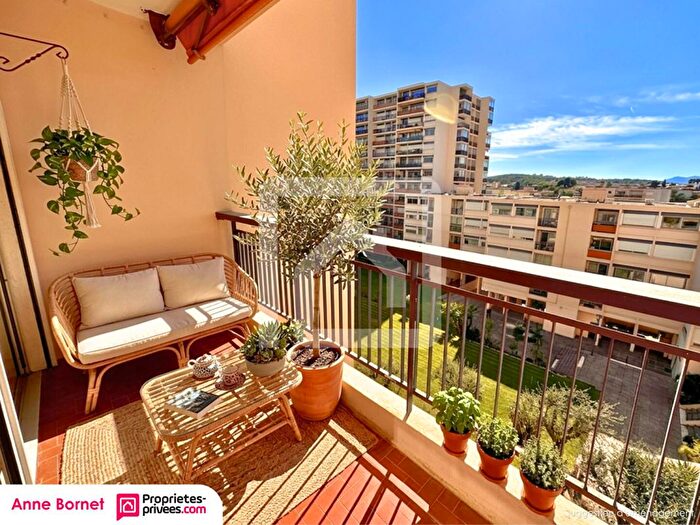 Appartement à vendre - Le Cannet, Rocheville, Colombier, Campelières - 3 pièces - 2 chambres