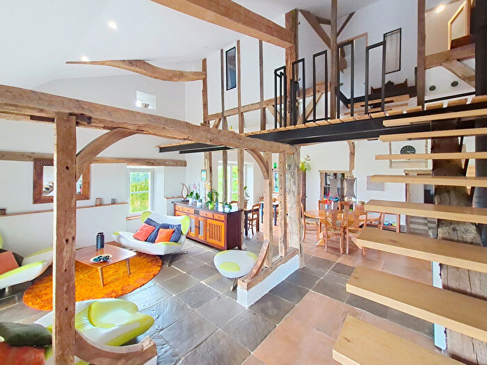 Maison à vendre - Pouillon - 11 pièces - 5 chambres