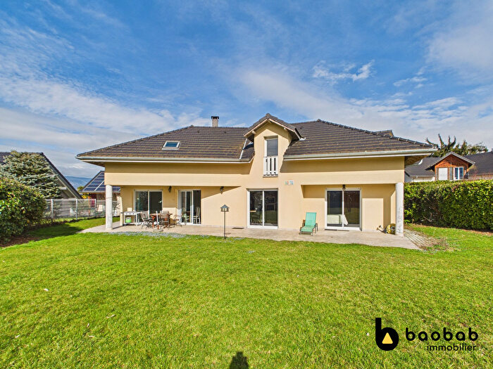 Maison à vendre - Saint-Jeoire-Prieuré - 5 pièces - 3 chambres