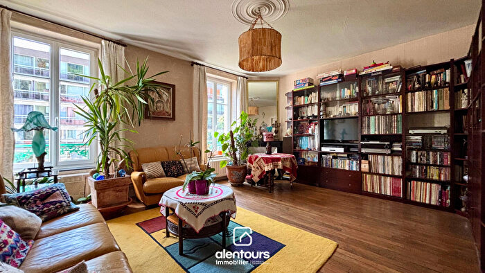 Maisons à vendre et appartements à louer - 2