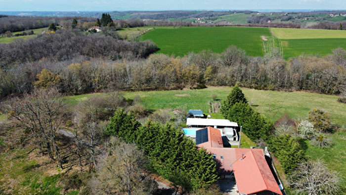 Maison à vendre - Roybon - 4 pièces - 3 chambres