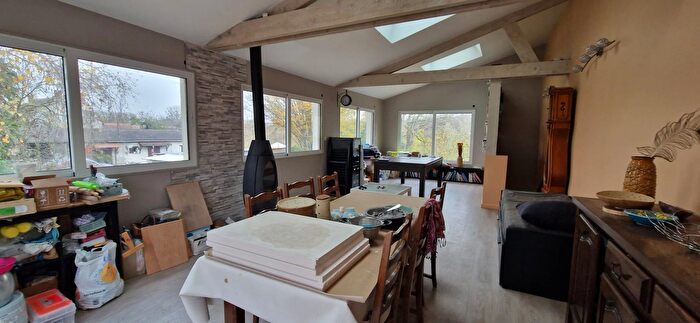 Maison à vendre - Thoury-Férottes - 8 pièces - 4 chambres