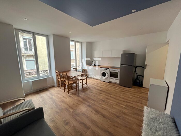 Appartement à louer - Grenoble, Berriat - 3 pièces - 2 chambres