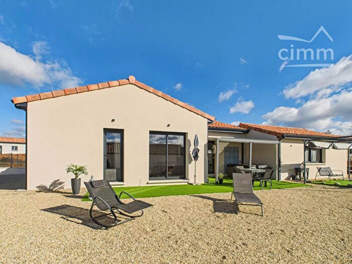 Maison à vendre - Joyeuse - 4 pièces - 3 chambres