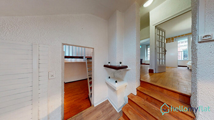 Charleville-Mézières, Gare : Appartement 4 pièces à louer