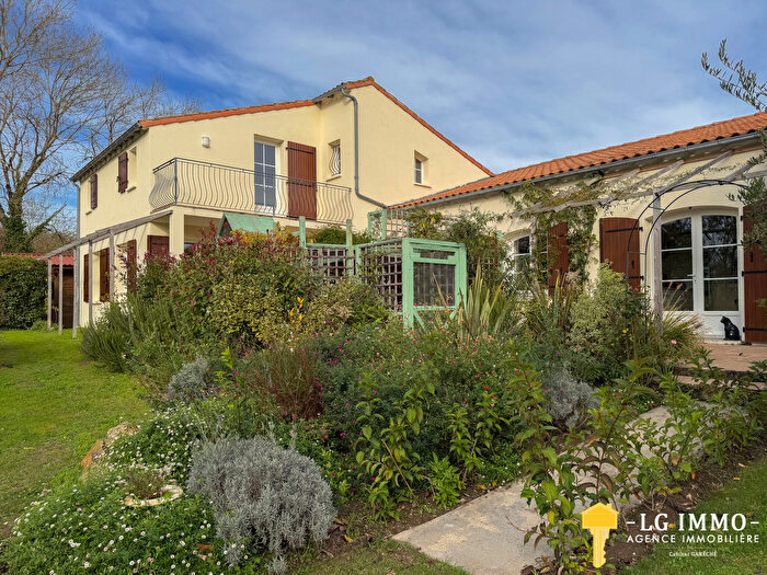 Maison à vendre - Meursac - 6 pièces - 4 chambres