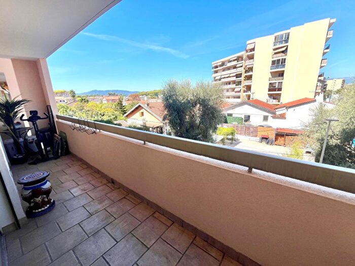 Le Cannet, Rocheville, Colombier, Campelières : Appartement 2 pièces à vendre