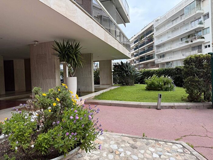 Appartement à louer - Cannes - 3 pièces