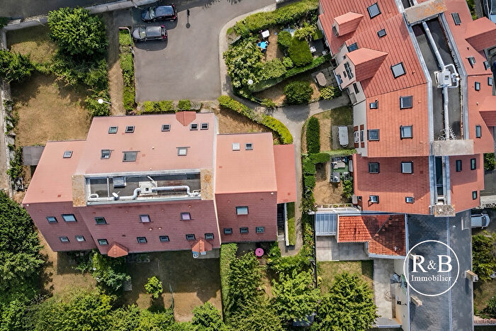 Appartement à vendre - Les Clayes-sous-Bois, Centre-ville - 1 pièce