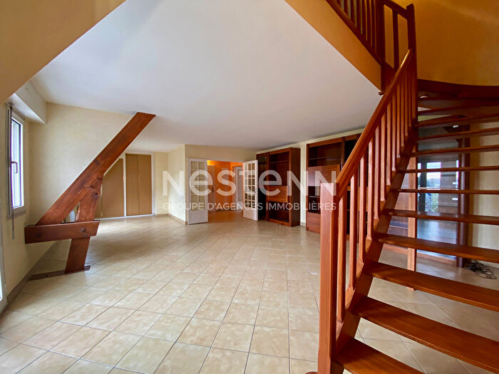 Appartement à louer - Blois - 5 pièces - 3 chambres