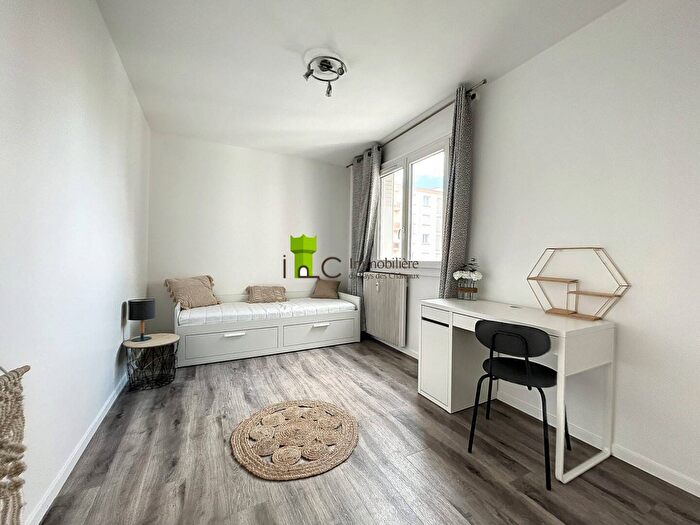 Appartement à louer - Esplanade Nord Est, Strasbourg - 1 pièce