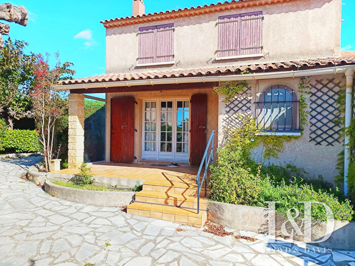 Maison à vendre - Uzès - 6 pièces - 4 chambres