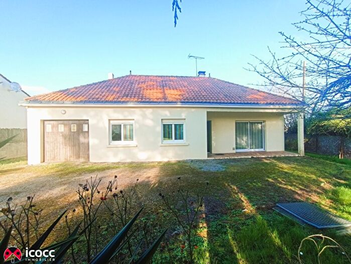 Maison à vendre - Chaillé-sous-les-Ormeaux - 4 pièces - 3 chambres