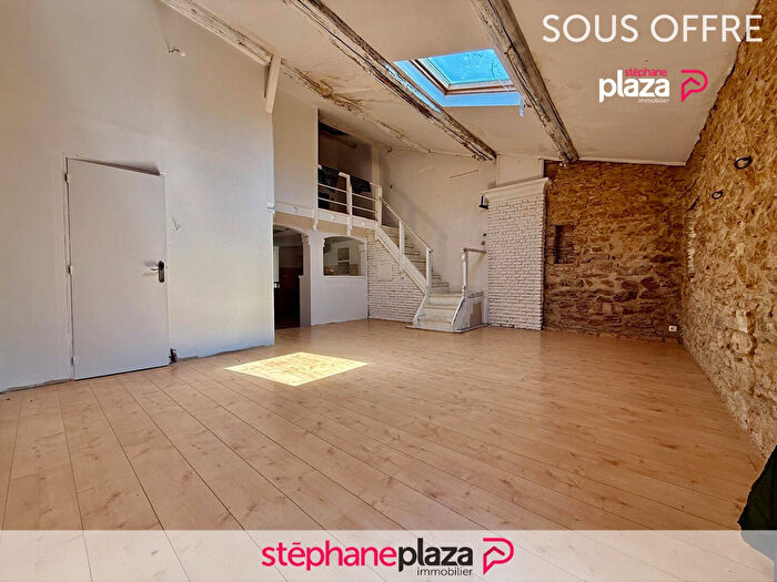 Appartement à vendre - Bagnols-sur-Cèze, Centre-ville - 5 pièces - 3 chambres