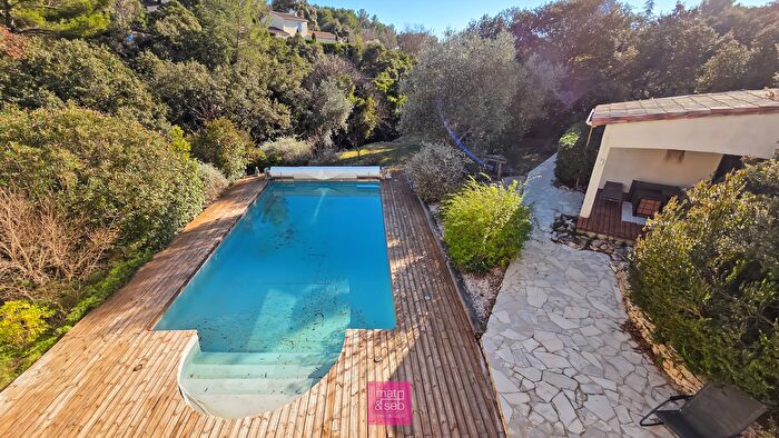 Maison à vendre - Nîmes, Mas de Lauze, Carreau de Lanes - 6 pièces - 4 chambres