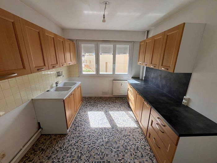 Le Centre-Centre Ville, Roanne : Appartement 4 pièces à louer