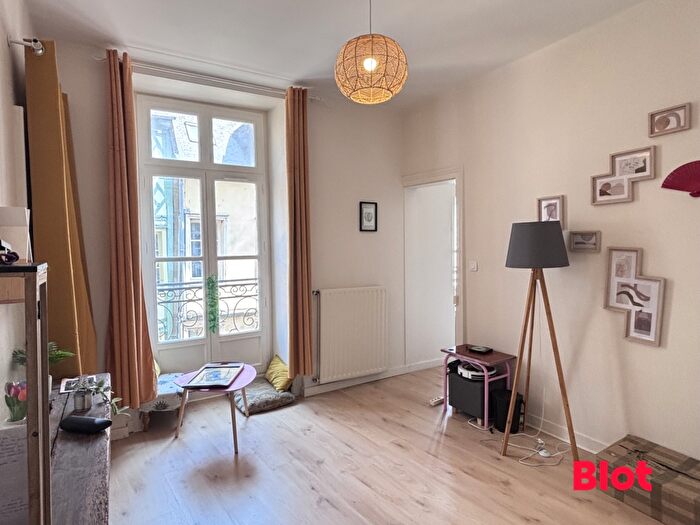 Quartiers Centre, Saint-Anne - Appartement 2 pièces à louer