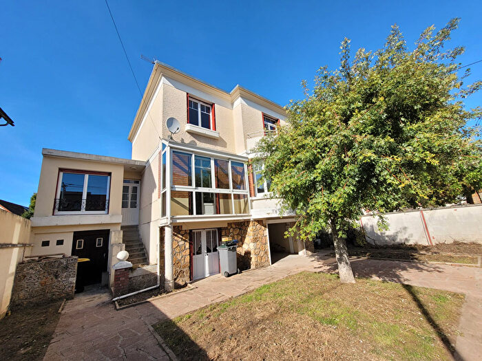 Maison à vendre - Gallardon - 5 pièces - 4 chambres