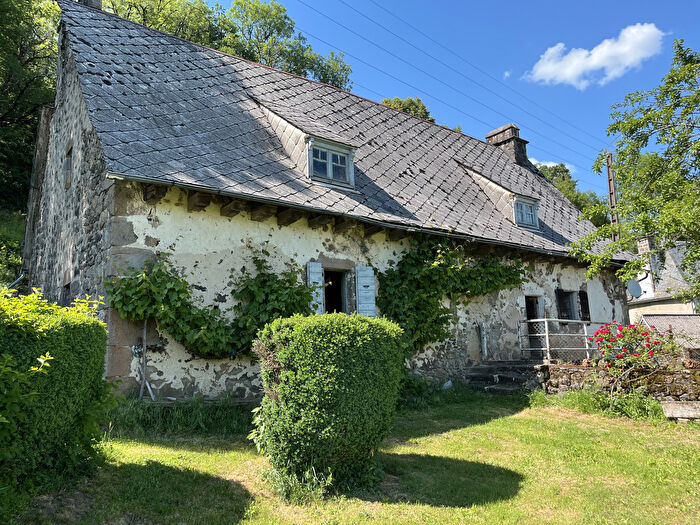 Maison 4 pièces à vendre à Ally