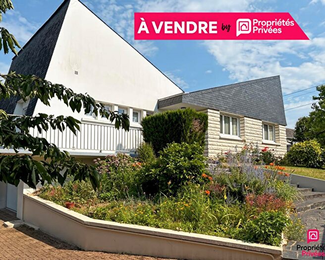 Sablé-sur-Sarthe, Général Leclerc, Route de Brûlon, Gastines - Maison 5 pièces à vendre