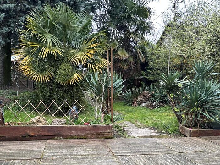 Maison à vendre - Sevran, Montceleux, Pont-Blanc - 5 pièces - 3 chambres