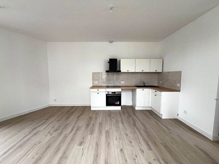 Madeleine-Saint Léonard-Justices, Angers : Appartement 3 pièces à louer