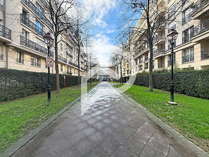 Appartement 3 pièces à Issy-les-Moulineaux, Les Iles, La Ferme, à vendre