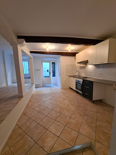 Maison à louer - La Digne-dAmont - 5 pièces - 3 chambres