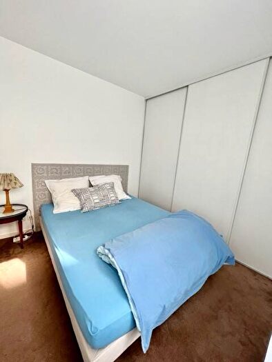 Appartement à louer - Espaces Jeunes, Issy-les-Moulineaux - 2 pièces - 1 chambre