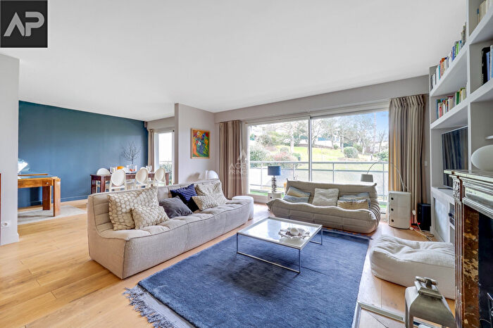 Appartement à vendre - Sèvres, Croix-Bosset, Monesse, Brancas - 5 pièces - 3 chambres