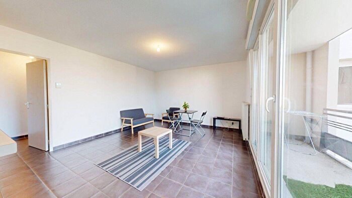 Appartement à louer - Centre-Max Barel-Centre Nord, Vénissieux - 1 pièce