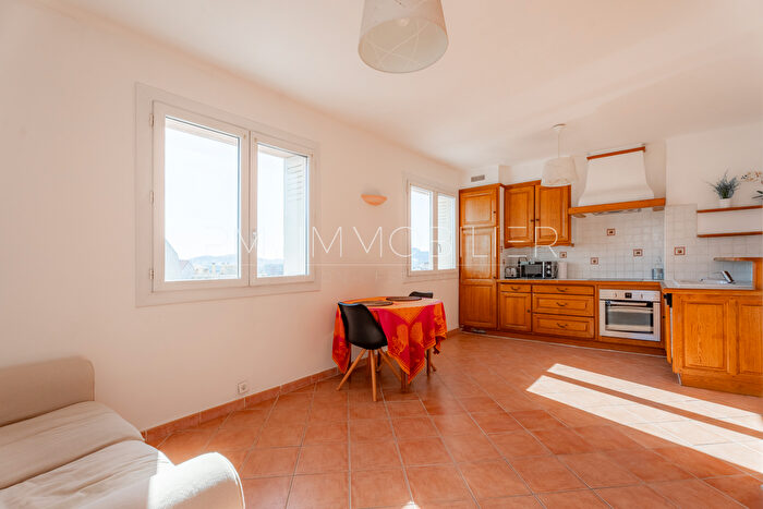 Appartement à vendre - Marseille e , La Timone - 2 pièces - 1 chambre