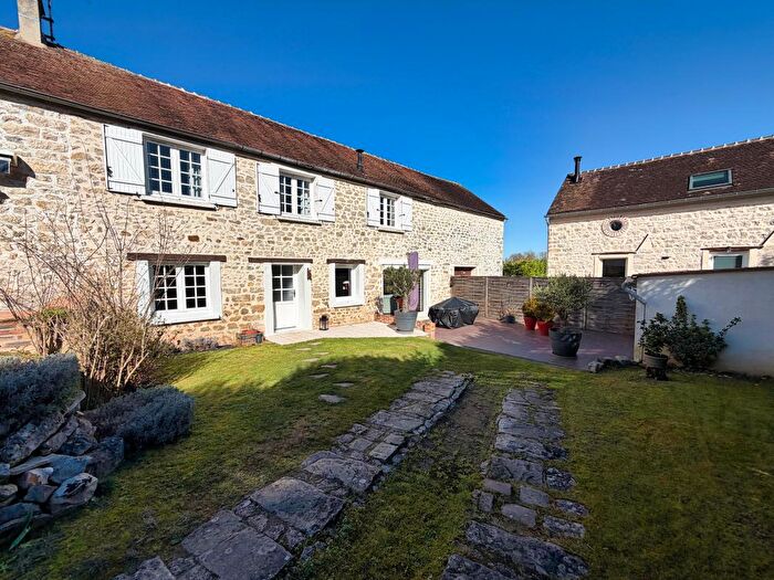 Maison à vendre - Saint-Pierre-lès-Nemours - 6 pièces - 4 chambres