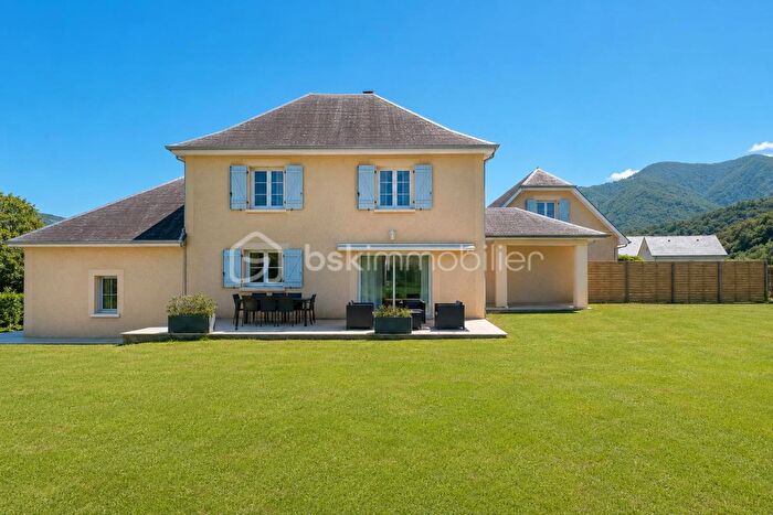 Maison 16 pièces à Lourdes, à vendre