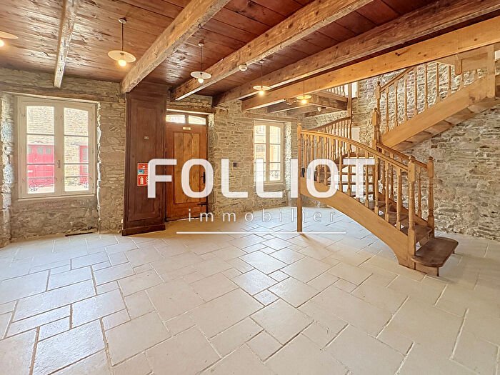 Maison 5 pièces à vendre à Genêts