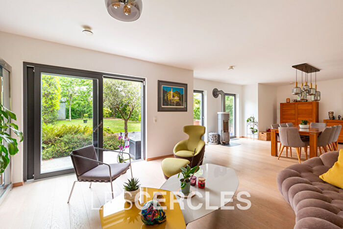 Chatou, Est : Maison 9 pièces à vendre